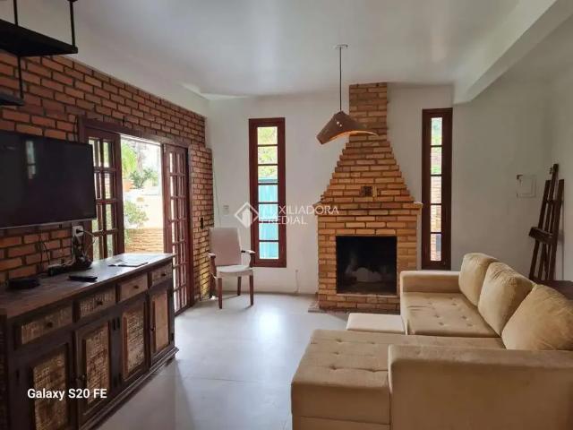 Casa / Sobrado para Locação em Florianópolis/SC Morro das Pedras 2 Quartos