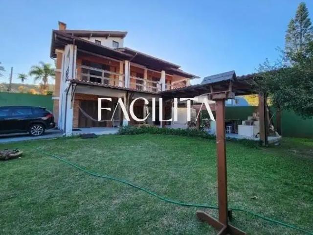 Casa / Sobrado para Locação em Florianópolis/SC Morro das Pedras 2 Quartos