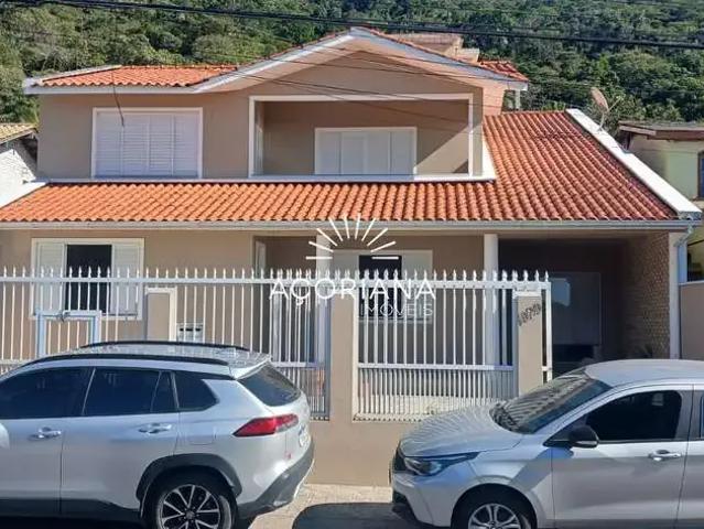 Casa / Sobrado para Locação em Florianópolis/SC Morro das Pedras 5 Quartos