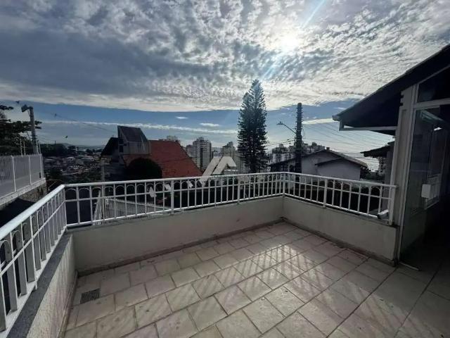 Casa / Sobrado para Locação em Florianópolis/SC Agronômica 2 Quartos