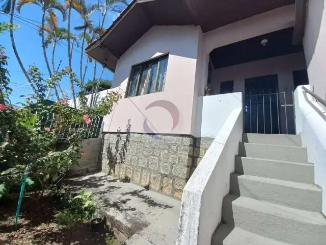 Casa / Sobrado para Locação em Florianópolis/SC Agronômica 2 Quartos