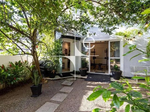 Casa / Sobrado para Locação em Florianópolis/SC Agronômica 4 Quartos