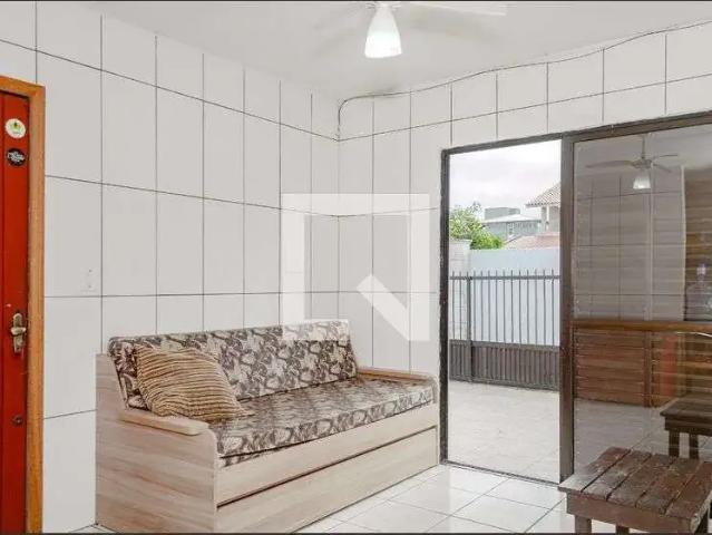 Casa / Sobrado para Locação em Florianópolis/SC Barra da Lagoa 2 Quartos