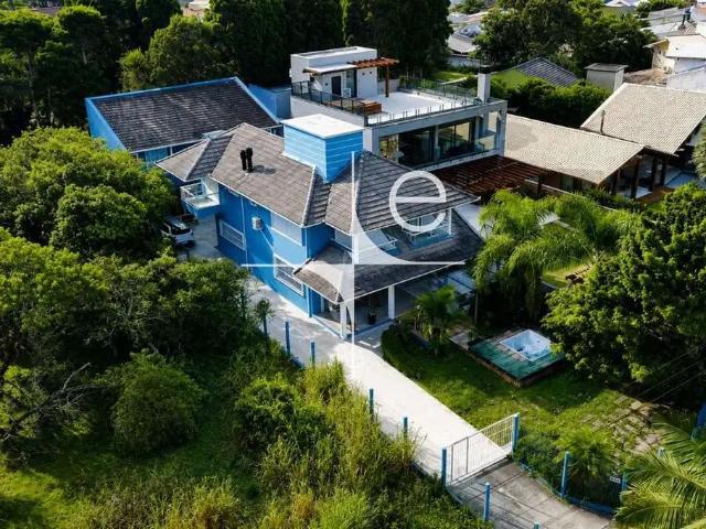Casa / Sobrado para Locação em Florianópolis/SC Barra da Lagoa 5 Quartos