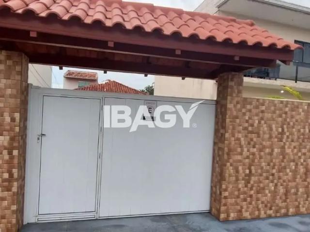 Casa / Sobrado para Locação em Florianópolis/SC Campeche 1 Quartos