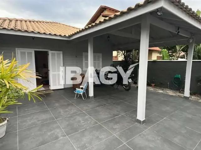 Casa / Sobrado para Locação em Florianópolis/SC Campeche 2 Quartos