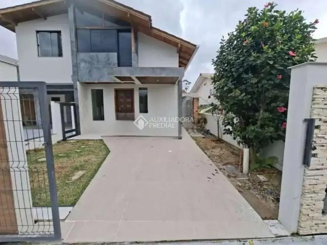 Casa / Sobrado para Locação em Florianópolis/SC Campeche 2 Quartos