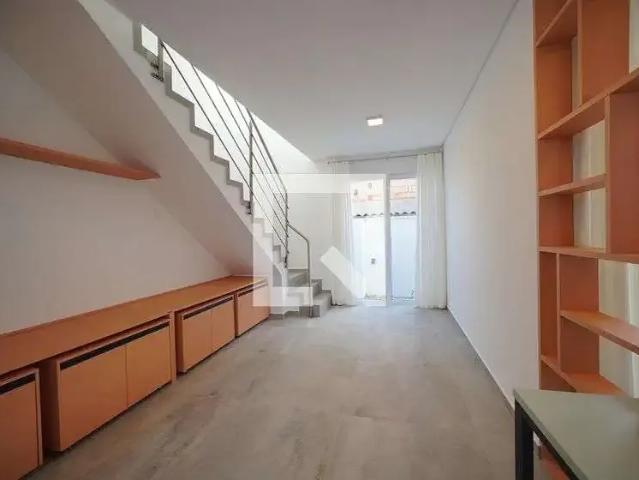 Casa / Sobrado para Locação em Florianópolis/SC Campeche 2 Quartos
