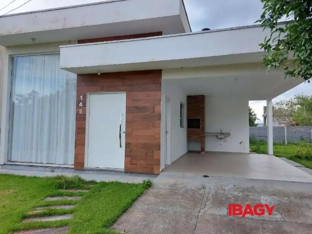 Casa / Sobrado para Locação em Florianópolis/SC Campeche 2 Quartos