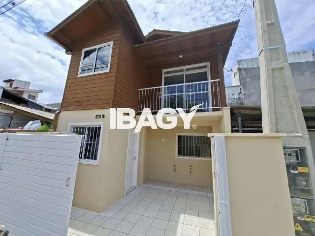 Casa / Sobrado para Locação em Florianópolis/SC Campeche 2 Quartos