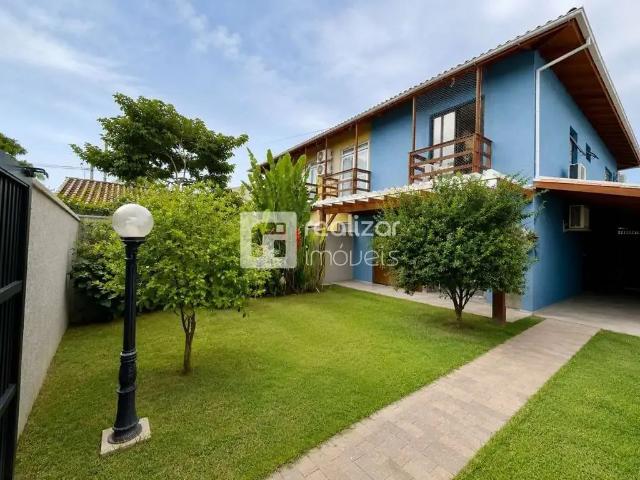 Casa / Sobrado para Locação em Florianópolis/SC Campeche 3 Quartos