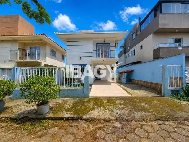 Casa / Sobrado para Locação em Florianópolis/SC Campeche 3 Quartos