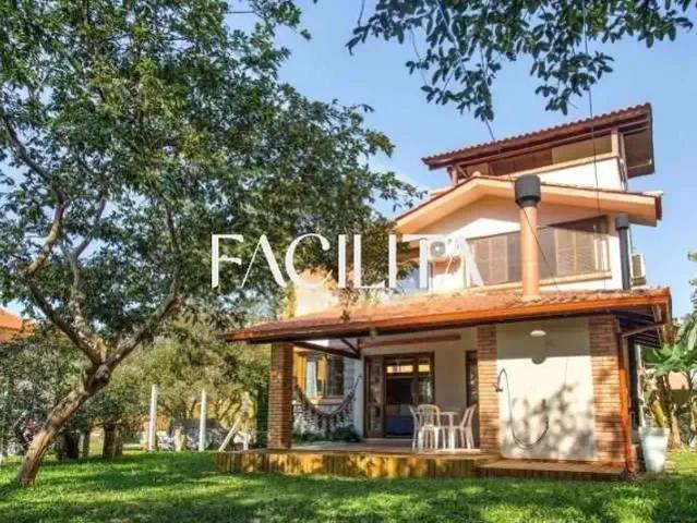 Casa / Sobrado para Locação em Florianópolis/SC Campeche 3 Quartos