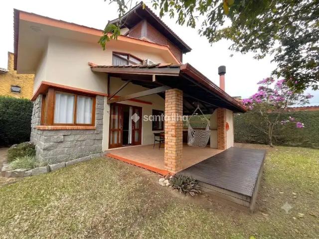 Casa / Sobrado para Locação em Florianópolis/SC Campeche 3 Quartos