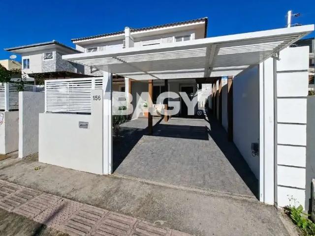 Casa / Sobrado para Locação em Florianópolis/SC Campeche 3 Quartos