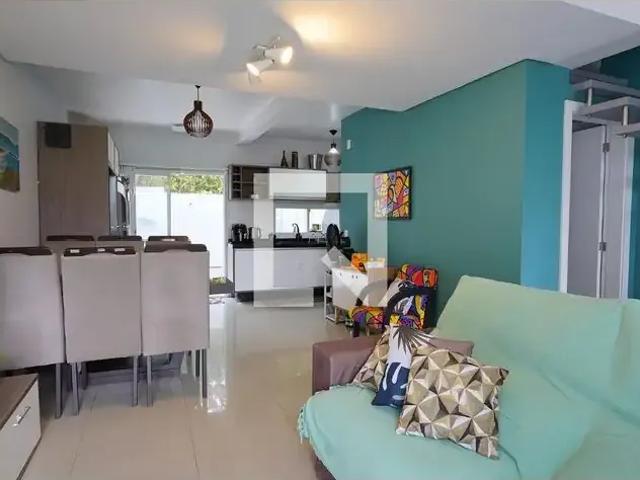 Casa / Sobrado para Locação em Florianópolis/SC Campeche 3 Quartos