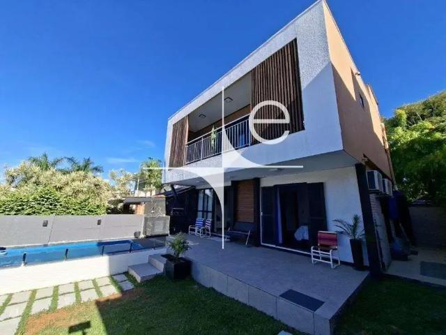 Casa / Sobrado para Locação em Florianópolis/SC Campeche 3 Quartos