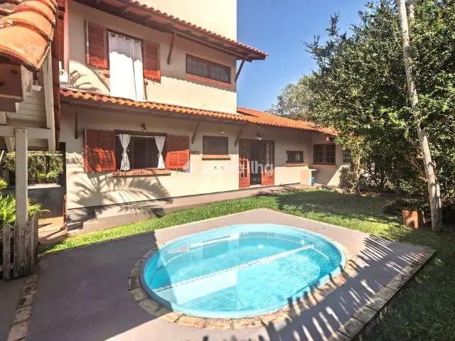 Casa / Sobrado para Locação em Florianópolis/SC Campeche 4 Quartos