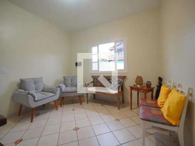 Casa / Sobrado para Locação em Florianópolis/SC Campeche 4 Quartos