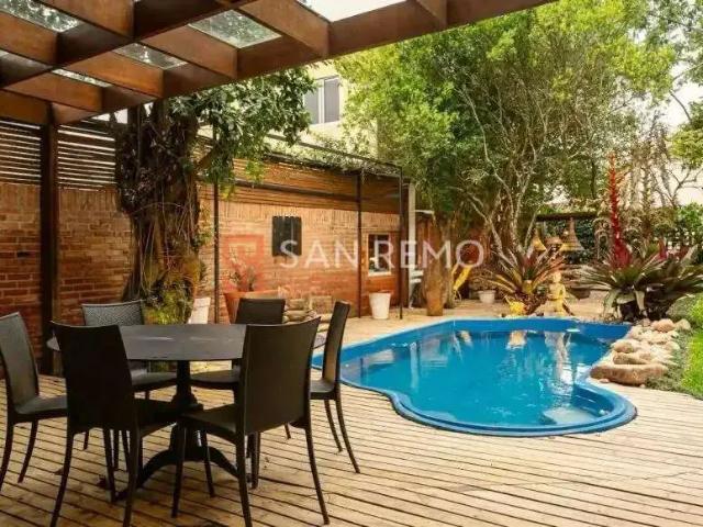 Casa / Sobrado para Locação em Florianópolis/SC Campeche 5 Quartos