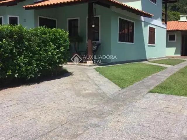 Casa / Sobrado para Locação em Florianópolis/SC Canasvieiras 4 Quartos