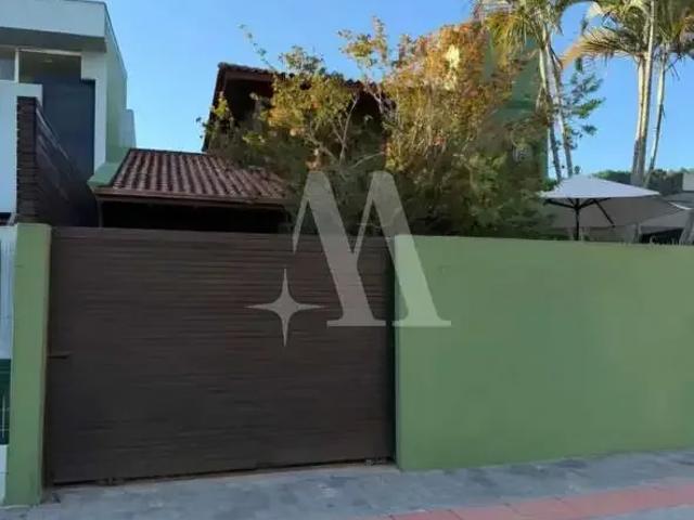 Casa / Sobrado para Locação em Florianópolis/SC Canasvieiras 3 Quartos