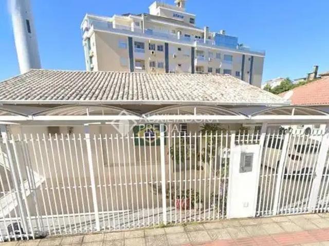 Casa / Sobrado para Locação em Florianópolis/SC Capoeiras 3 Quartos