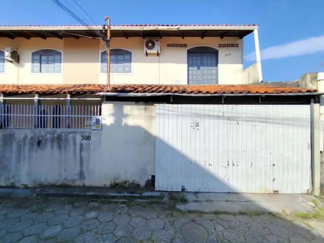 Casa / Sobrado para Locação em Florianópolis/SC Capoeiras 3 Quartos
