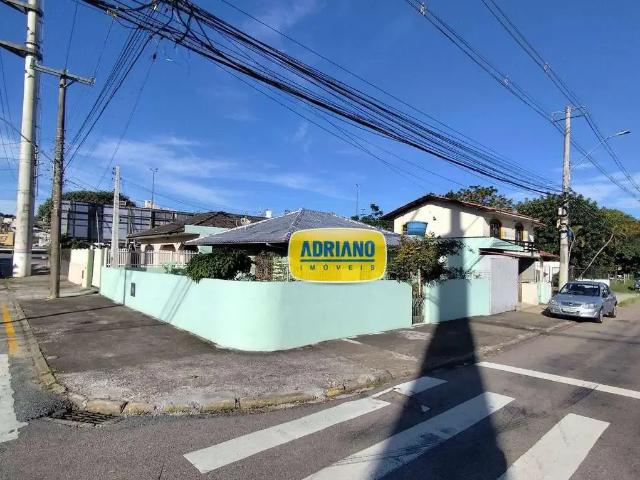 Casa / Sobrado para Locação em Florianópolis/SC Capoeiras 3 Quartos