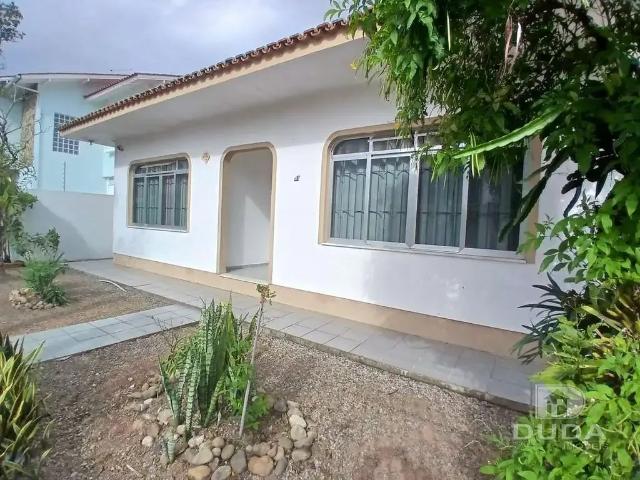Casa / Sobrado para Locação em Florianópolis/SC Carianos 2 Quartos