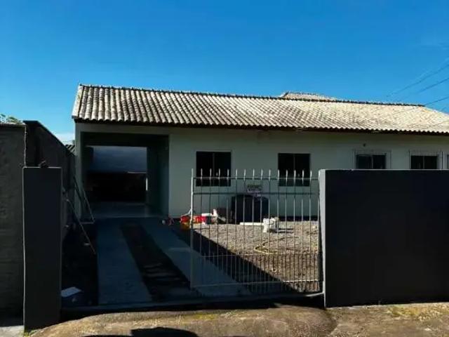 Casa / Sobrado para Locação em Florianópolis/SC Carianos 2 Quartos