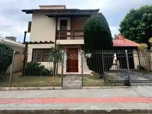 Casa / Sobrado para Locação em Florianópolis/SC Carianos 3 Quartos
