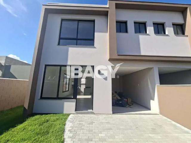 Casa / Sobrado para Locação em Florianópolis/SC Carianos 3 Quartos