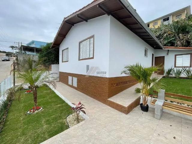 Casa / Sobrado para Locação em Florianópolis/SC Carvoeira 3 Quartos