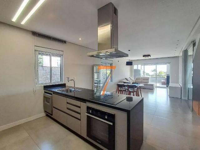Casa / Sobrado para Locação em Florianópolis/SC Centro 4 Quartos