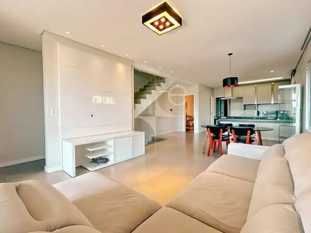 Casa / Sobrado para Locação em Florianópolis/SC Centro 4 Quartos