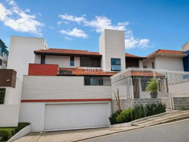 Casa / Sobrado para Locação em Florianópolis/SC Centro 6 Quartos