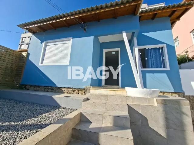 Casa / Sobrado para Locação em Florianópolis/SC Centro 2 Quartos