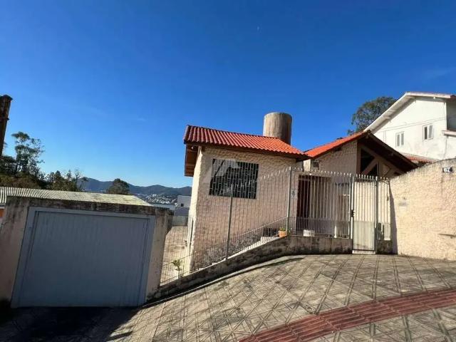 Casa / Sobrado para Locação em Florianópolis/SC Centro 3 Quartos