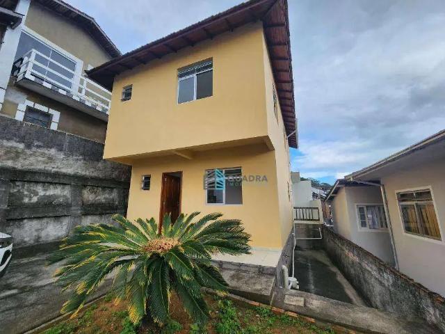 Casa / Sobrado para Locação em Florianópolis/SC Costeira do Pirajubaé 2 Quartos