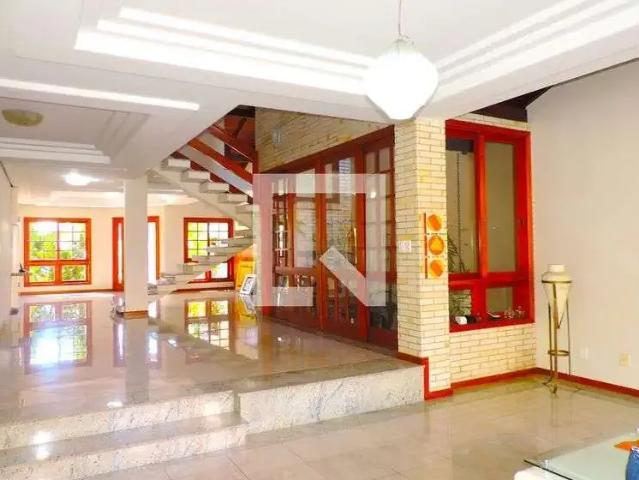 Casa / Sobrado para Locação em Florianópolis/SC Coqueiros 5 Quartos