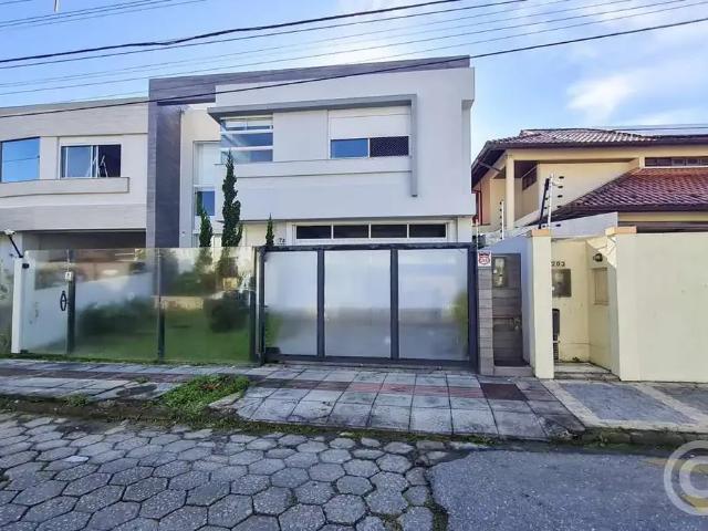 Casa / Sobrado para Locação em Florianópolis/SC Córrego Grande 3 Quartos