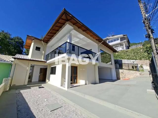 Casa / Sobrado para Locação em Florianópolis/SC Itacorubi 5 Quartos