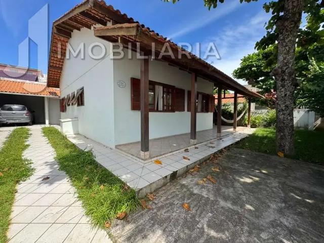 Casa / Sobrado para Locação em Florianópolis/SC Ingleses do Rio Vermelho 4 Quartos