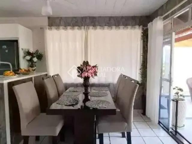 Casa / Sobrado para Locação em Florianópolis/SC Ingleses do Rio Vermelho 2 Quartos