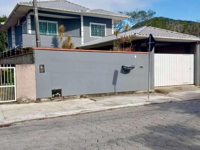 Casa / Sobrado para Locação em Florianópolis/SC Ingleses do Rio Vermelho 3 Quartos