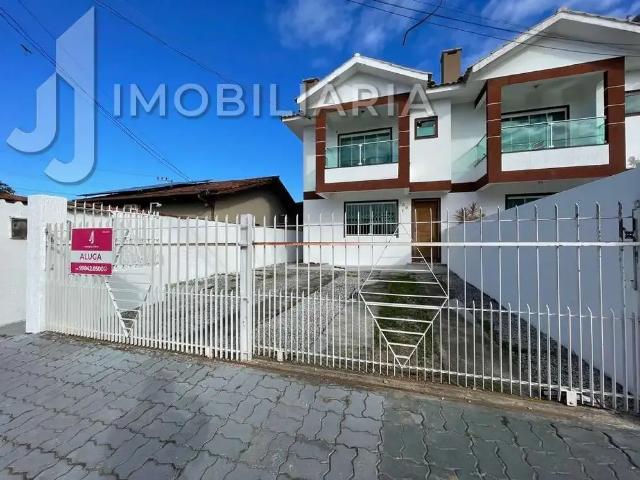 Casa / Sobrado para Locação em Florianópolis/SC Ingleses do Rio Vermelho 3 Quartos