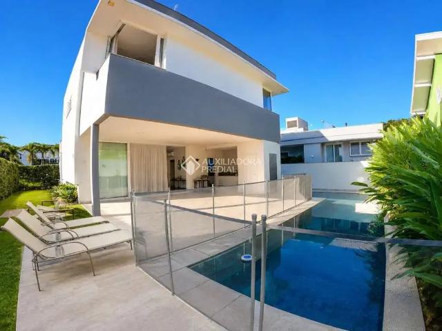 Casa / Sobrado para Locação em Florianópolis/SC Jurerê 4 Quartos