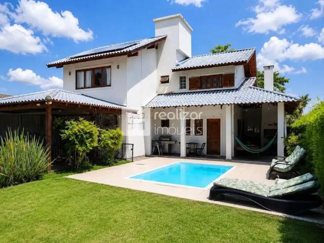 Casa / Sobrado para Locação em Florianópolis/SC Jurerê 3 Quartos