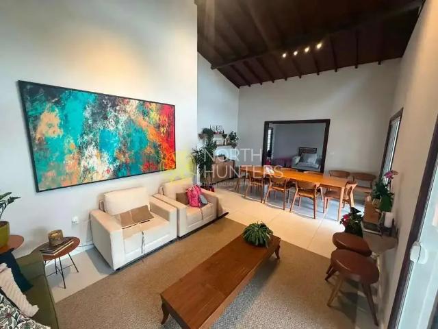 Casa / Sobrado para Locação em Florianópolis/SC Jurerê Internacional 4 Quartos